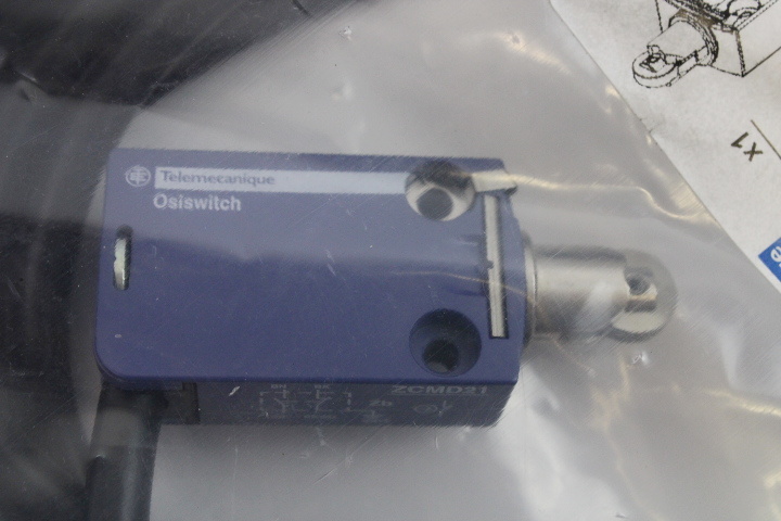 Telemecanique XCMD2102L5 Limit Switch -unused- -OVP/sealed- – DIMEX ...